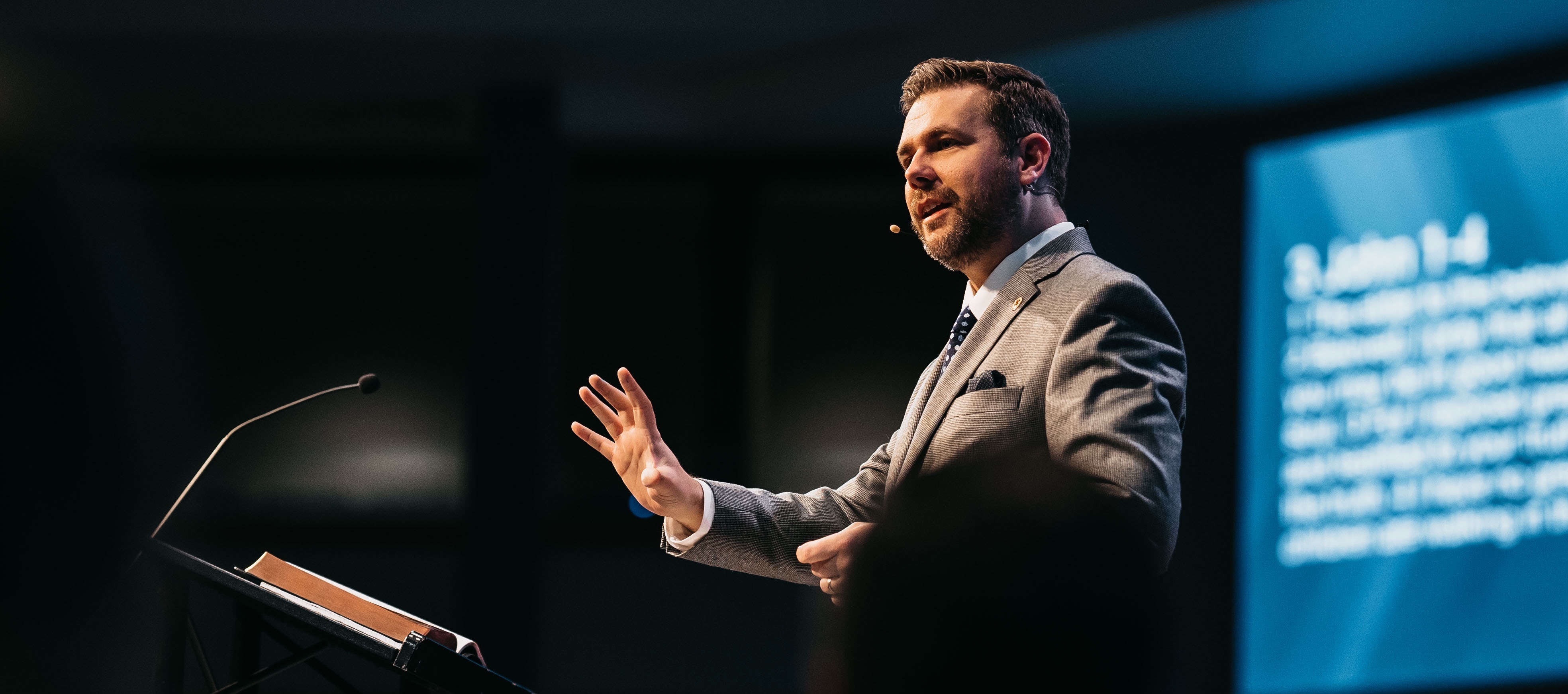 Dr. Ray Umphrey – Pastor | Professor